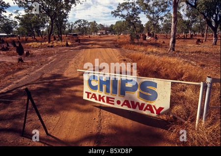 Farm gate, outback Australia Stock Photo - Alamy