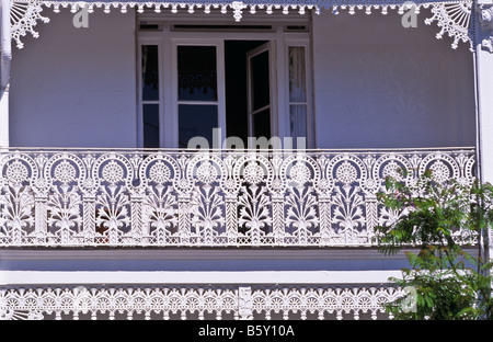 Victorian-era wrought iron lacework on cottages in Yarraville ...