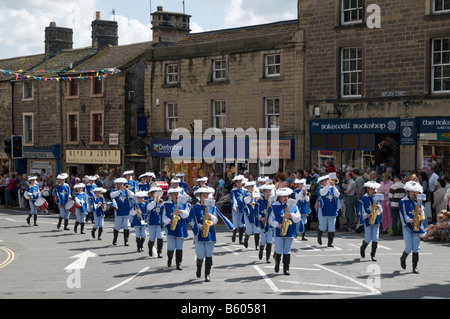Crowds of spectators at the Bakewell Carnival Peak District Derbyshire ...