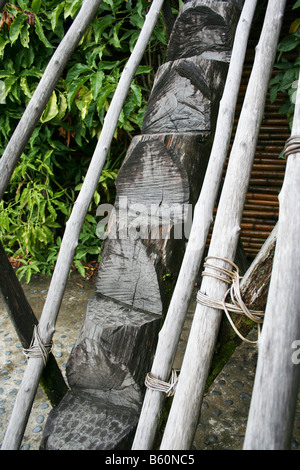 A traditional wooden ladder at dwelling in Acoma Pueblo (Sky City ...