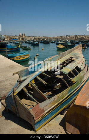 Ruined rowing boats Stock Photo - Alamy