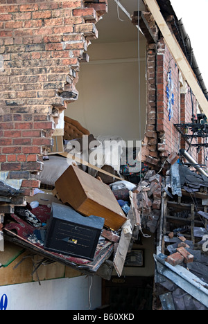 the railway inn lye crash damage after a car hit the pub Stock Photo ...