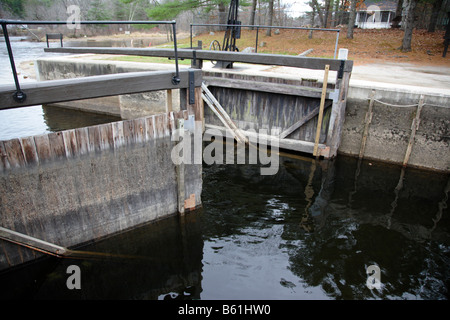 Songo Lock Located on the Songo River which connects Sebago Lake to ...