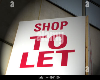 Shop to Let Stock Photo - Alamy