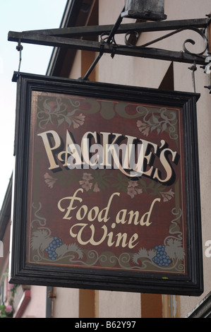 Ireland, Munster, Kerry, Kenmare, high street, houses, colourfully ...