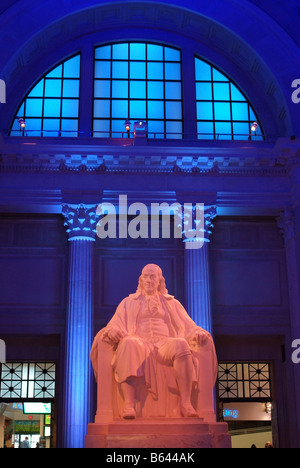 statue of Ben Franklin at the Franklin Institute, a science museum in ...
