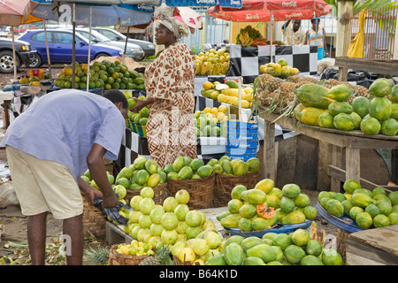 Food stall Douala Cameroon Africa Stock Photo: 21004178 - Alamy