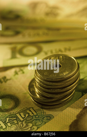 Close-up on a stack of Chinese Remninbi and Swedish Krona Stock Photo ...