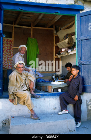 Tailors shop in Pakistan Stock Photo - Alamy