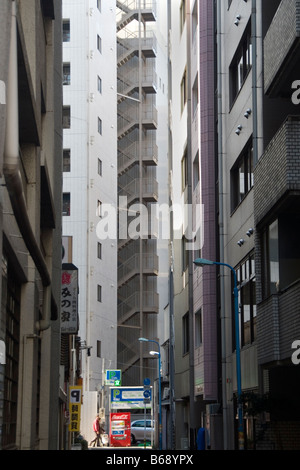Shinjuku back alley, Tokyo, Japan Stock Photo - Alamy