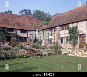 Kent Sevenoaks Long Barn Stock Photo - Alamy