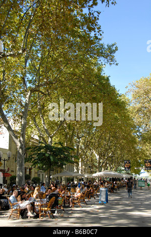 Montpellier, France, Crowd People, Tourists Walking in Old Historic ...