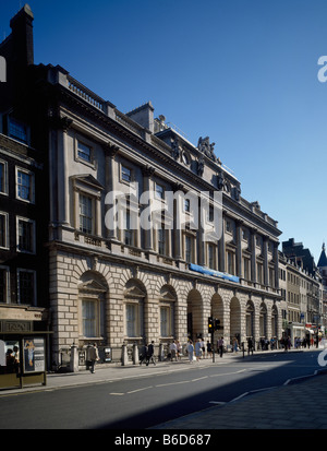 England, London, The Strand, Somerset House and Christmas Tree Stock ...