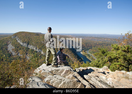 HIKERS LOOKING WEST AT OVERLOOK FALL FOLIAGE MOUNT MINSI FROM MOUNT ...