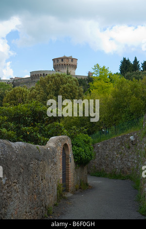 volterra medici castle Stock Photo - Alamy