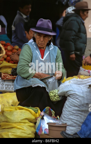 Indigenous People of Cuenca Ecuador Stock Photo - Alamy