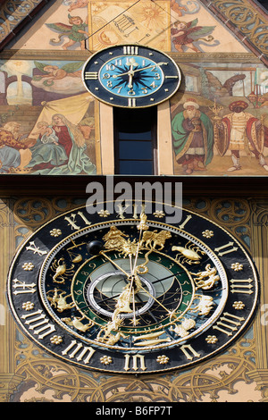 Deutschland Astronomische Uhr am Ulmer Rathaus, Germany astronomical ...