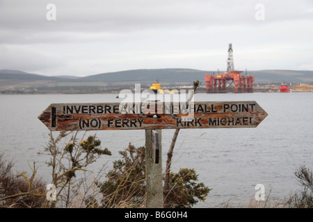 Oil drilling platform Essar Wildcat at Invergordon on the Cromarty ...