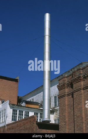 Abandoned factory in the city Stock Photo - Alamy
