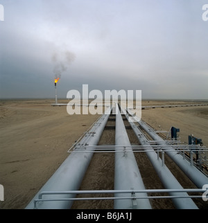 Burgan Oil Field Kuwait Oil Lake And Iraqi Tank And Flare Pollution ...