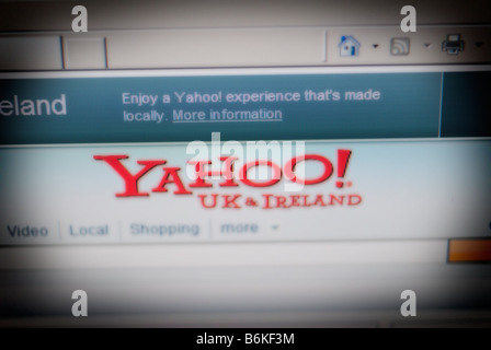Yahoo Search Engine Logo Stock Photo - Alamy