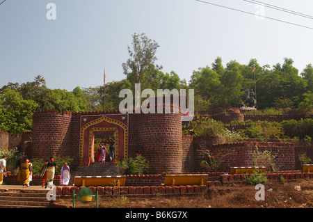 Statue of Shivaji Maharaj on horse at Akluj Fort, Shivsrushti Killa ...