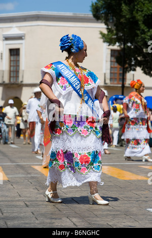 Traditional Mexican Folk Dancing display with maypole Merida Yucatan ...