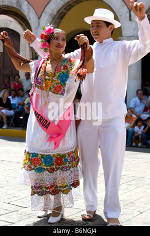 Traditional Mexican Folk Dancing display with maypole Merida Yucatan ...