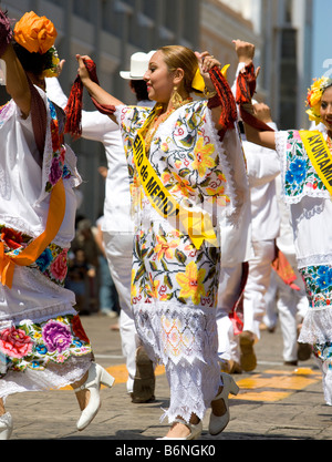 Traditional Mexican Folk Dancing display with maypole Merida Yucatan ...