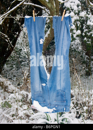 frozen washing line Stock Photo - Alamy
