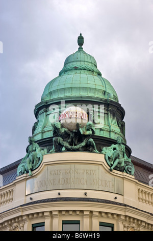 Generali Building and Tourist Office Vienna at Albertinaplatz - Vienna ...
