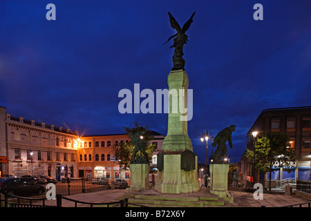 Diamond War Memorial, Derry, Co Derry, Ireland Stock Photo - Alamy