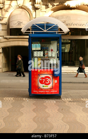 Spanish Lottery ONCE Kiosk Stock Photo - Alamy