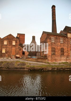 The Bottle kiln, Middleport Pottery, Stoke on Trent, England. A ...