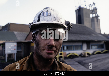 Shirebrook Colliery, Nottinghamshire, England: Miners working ...