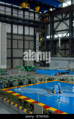 Japan's E-Defense earthquake simulator at the Hyogo Earthquake ...