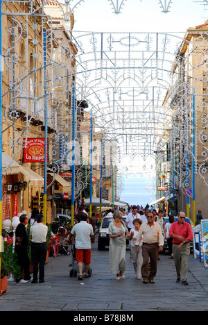 Italien, Kalabrien, Tropea, Altstadt bei Dämmerung, Bar | Italy ...