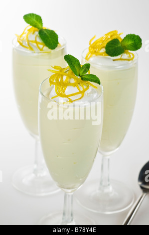 Lemon syllabub. Lemon posset. Traditional wine and cream dessert Stock ...