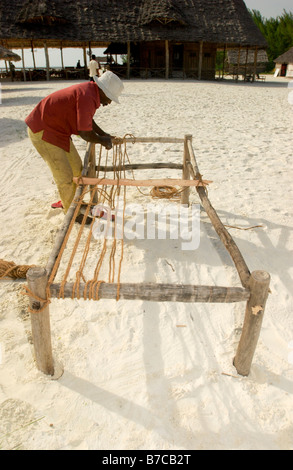 making traditional Giriama bed weaving Stock Photo - Alamy