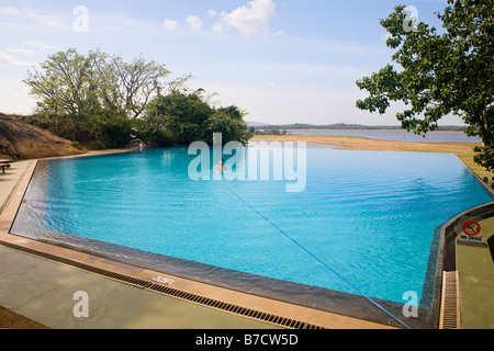 Sri Lanka, Dambulla, Hotel Kandalama, monkeys Stock Photo - Alamy