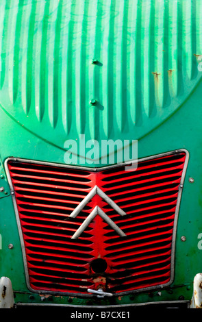 Grill and bonnet of a vintage Citroen 2CV car Stock Photo - Alamy
