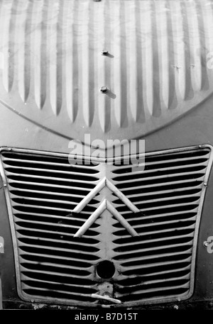 Grill and bonnet of a vintage Citroen 2CV car Stock Photo - Alamy