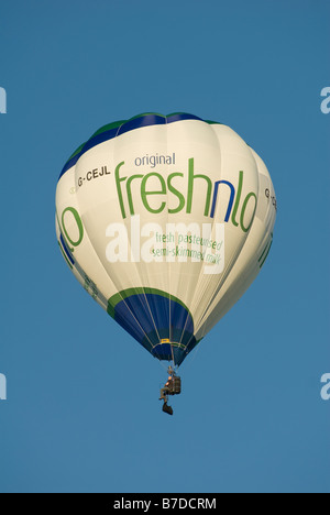 Pilot in a cloudhopper hot air balloon Stock Photo - Alamy