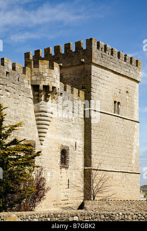 TORRE DEL HOMENAJE DEL CASTILLO DE LOS CALATRAVOS EN ALCAÑIZ. Location ...