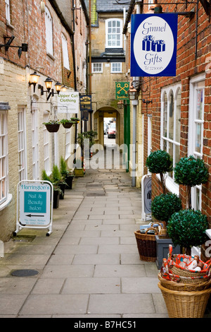 Shops in The Ginnel in Devizes UK Stock Photo - Alamy