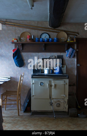 An old Rayburn stove Stock Photo - Alamy