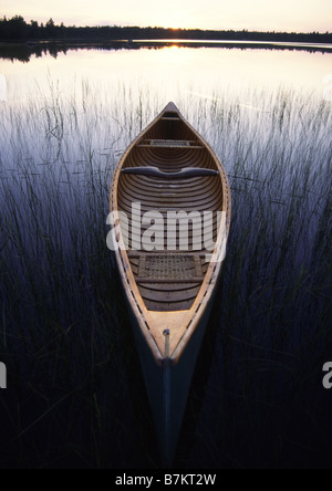 Cedar strip kayak Stock Photo - Alamy