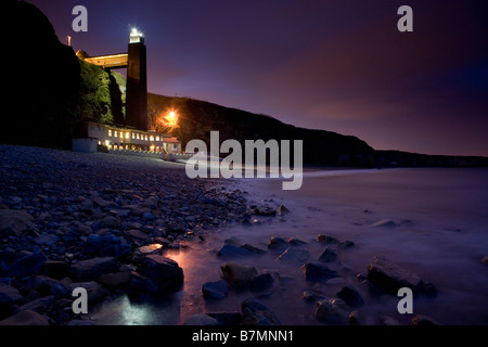 Marsden Grotto public house and restaurant built in the cliffs at ...