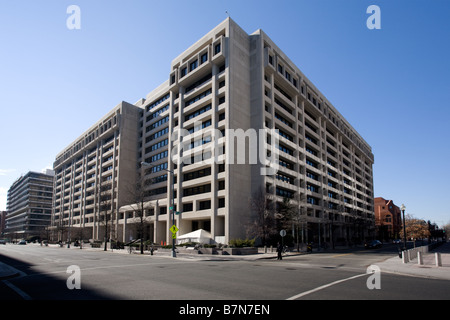 IMF International Monetary Fund Headquarters 2 office on Pennsylvania ...