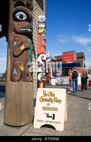 Totem Pole on Store Pier 54 Seattle Washington State USA Stock Photo ...